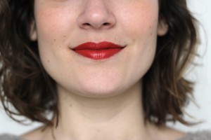 Revue // Rouge Intense by UNE - Mango and Salt